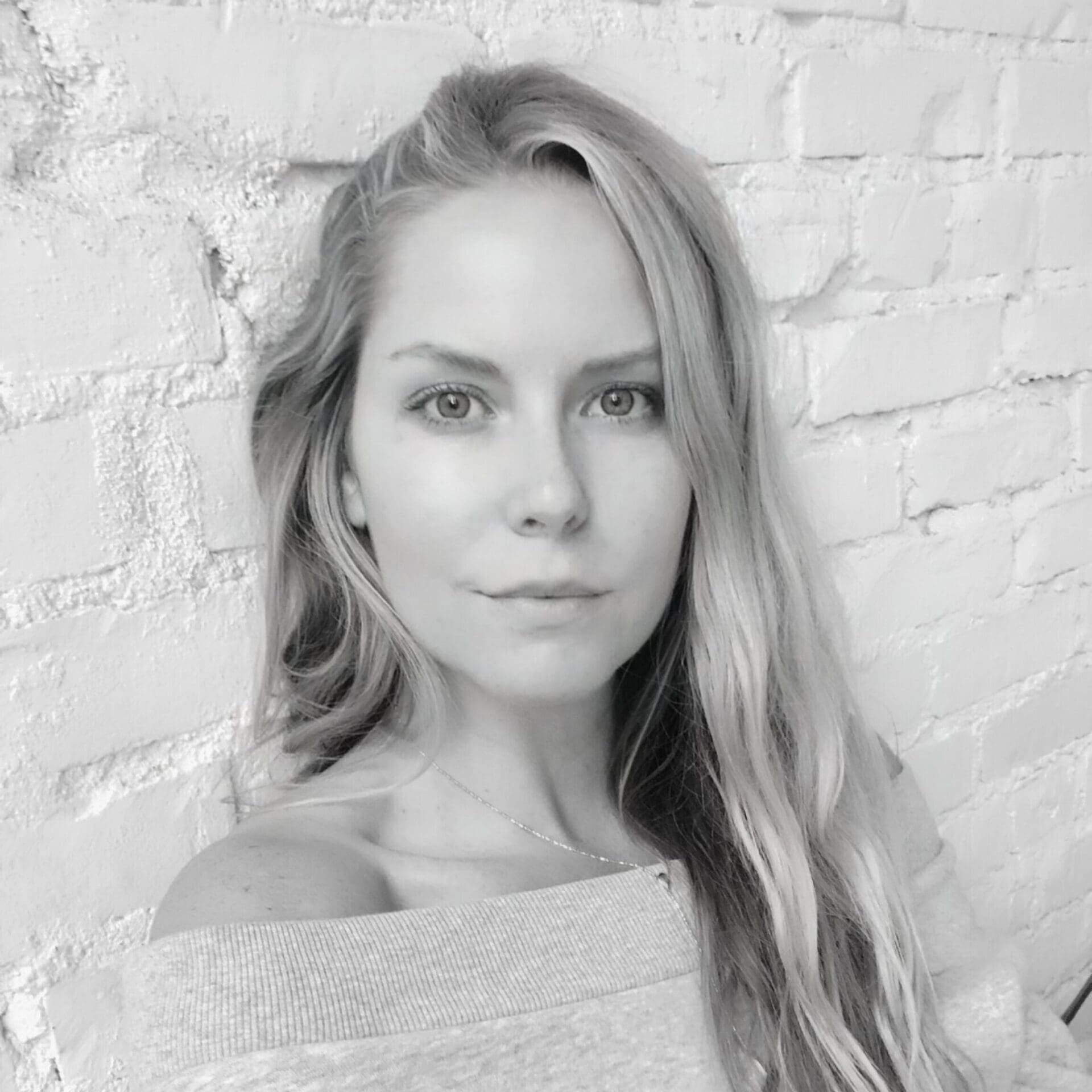 WHITNEY TAYLOR - Jessica Zweig